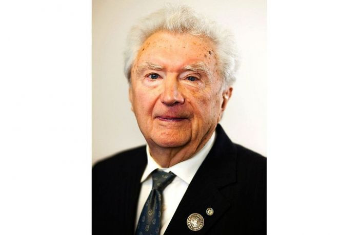 Jānis Dimants: Viens izsmiekla pālis Daugavā un milzums nejēdzību ...