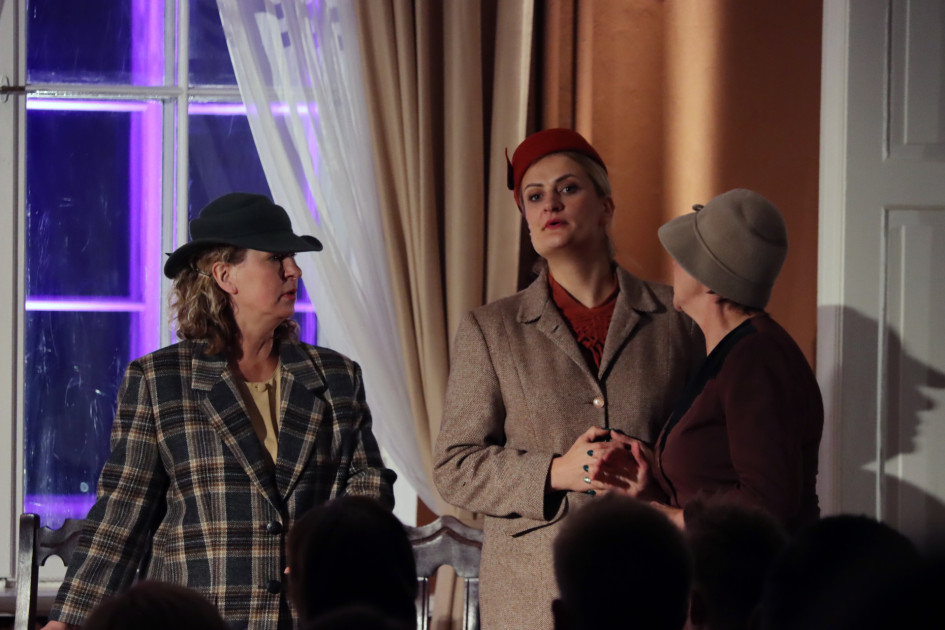 FOTO: Skatuves dzīvi beidzis augstu novērtētais Ogres teātra ...