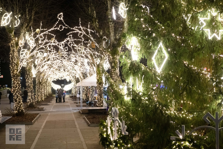 FOTO: Ogres novads iemirdzas svētku gaismās - OGRENET - Tava novada portāls