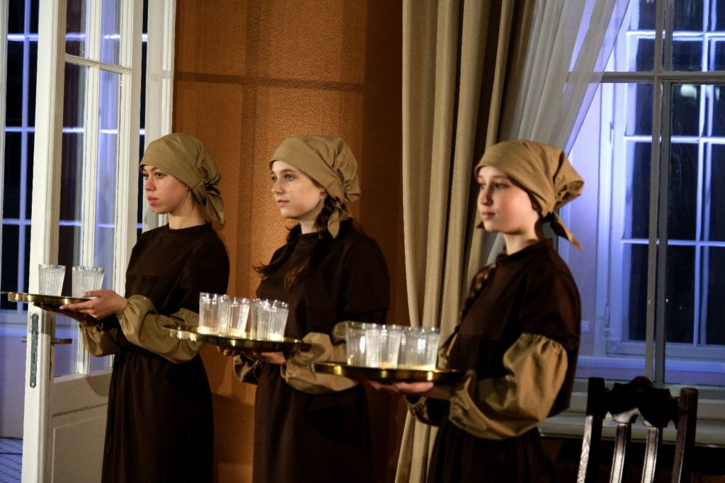 Vēsturiskajā sanatorijā Ogre atgriezīsies Ogres teātra izrāde ...